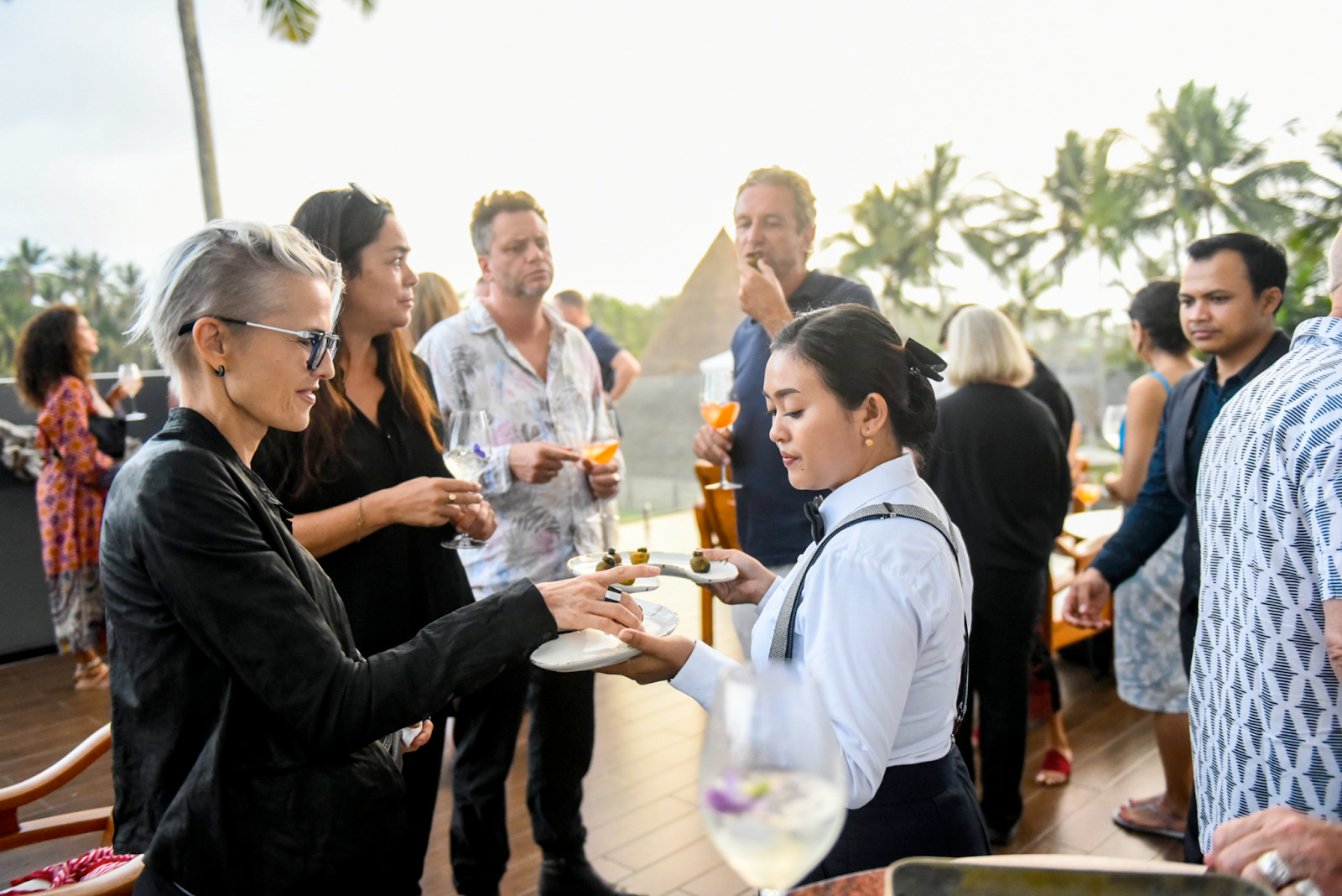 How To Open a Cocktail Bar - Complete 10 Step Guide